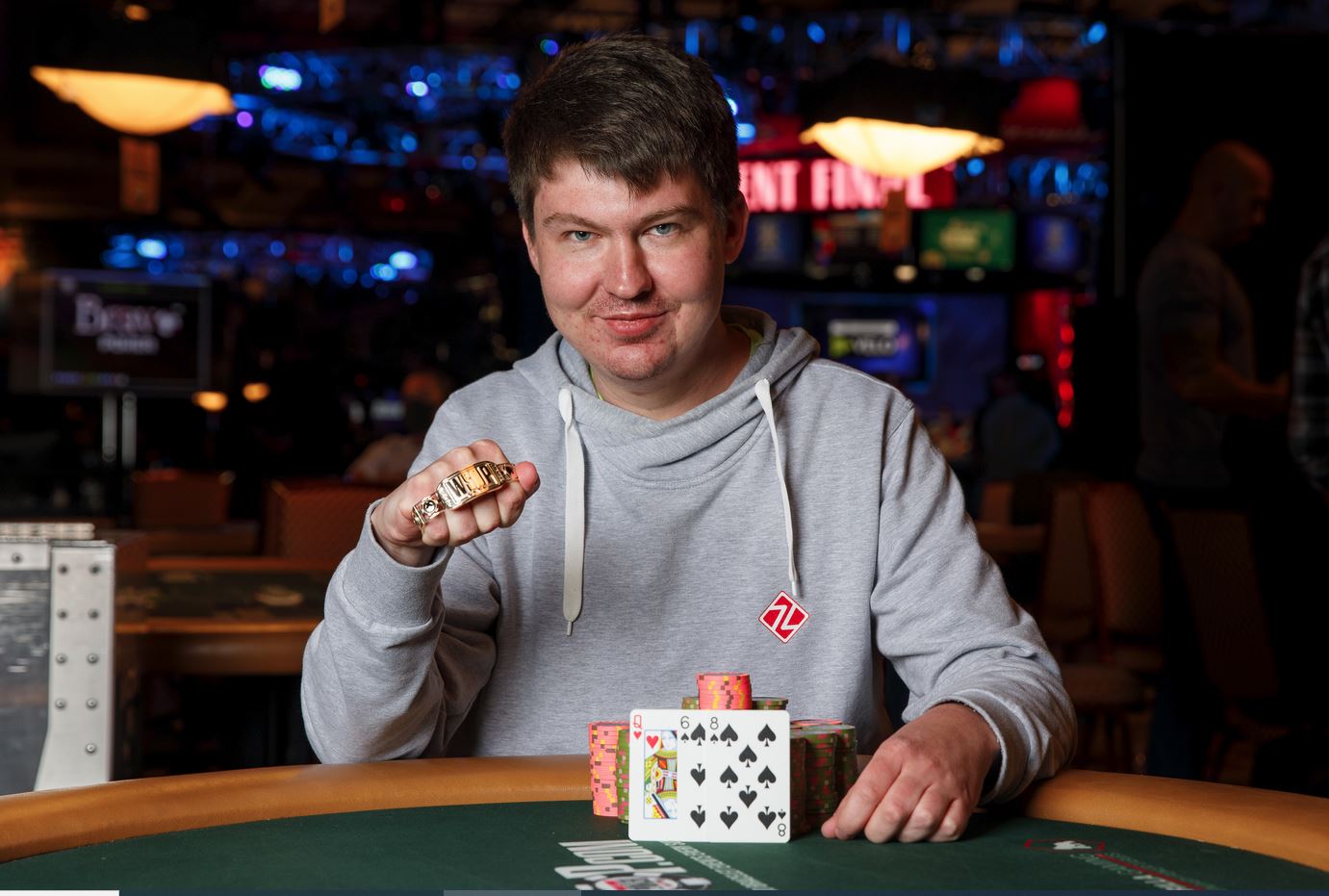 WSOP: Brian Hastings wint 5e bracelet. Aldemir domineert FT Main Event